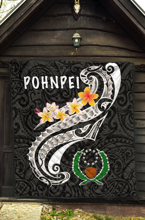 Pohnpei Premium Quilt Pohnpei Seal Polynesian Patterns Plumeria Black