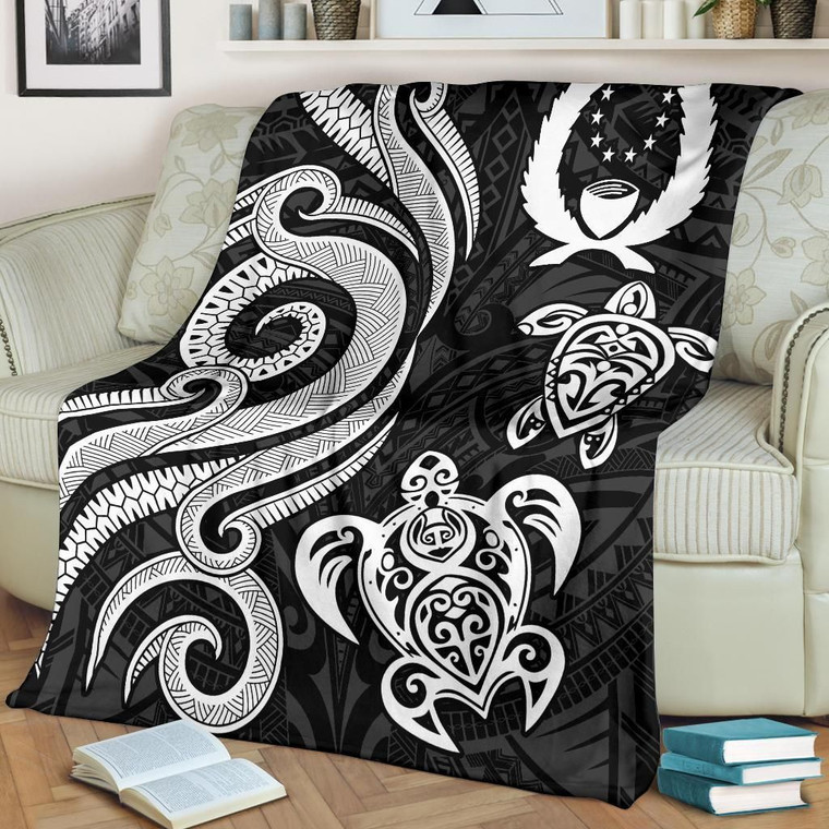 Pohnpei Micronesian Premium Blanket White Tentacle Turtle