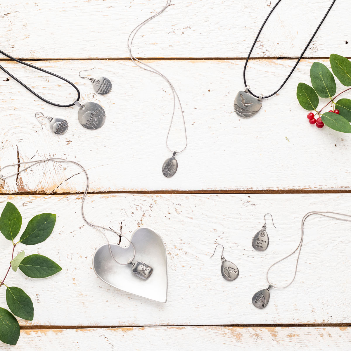 How to Choose Jewelry for a Gift - Danforth Pewter