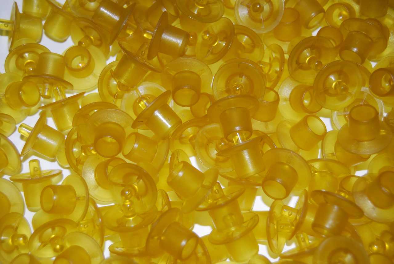 Queen Cell Cups 100 Count | Lappe's Bee Supply Honey Farm