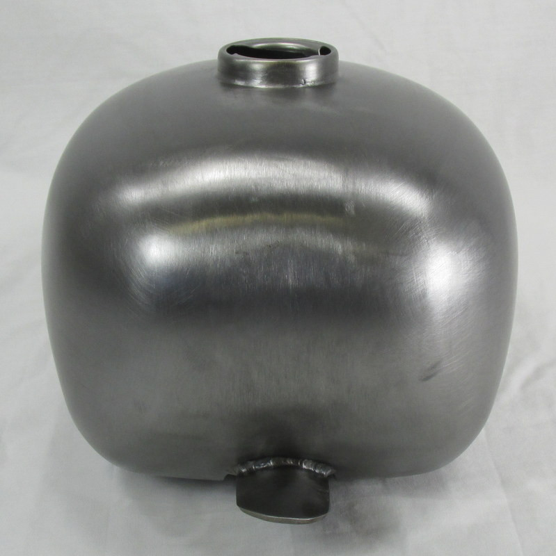 “Frisco Peanut” Style Gas Tank with Low Tunnel and Early Cam Bayonet ...