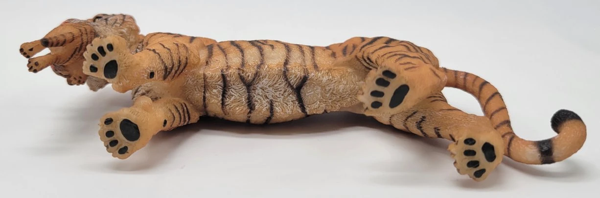 Papo Tigress with Cub #50118 - Carrying Baby to Safety