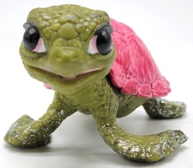 Schleich Pink Sapphire Turtle 70759 , Bright pink shell