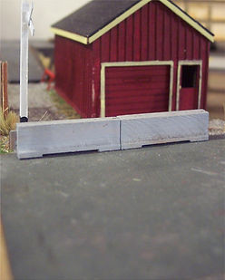 Pikestuff 5000 HO Scale Small Engine House Kit - Crazy Model Trains