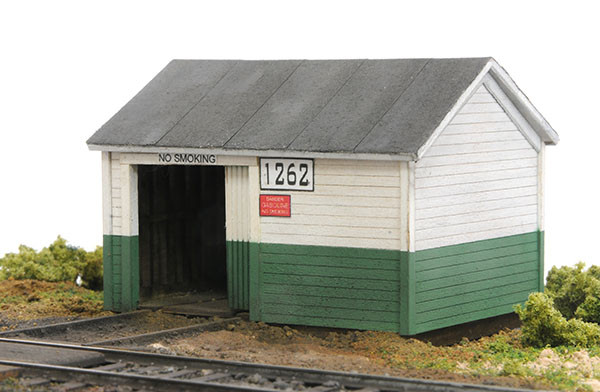 Pikestuff 5000 HO Scale Small Engine House Kit - Crazy Model Trains