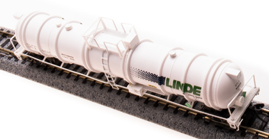 Broadway Limited 3724 N Linde Cryogenic Tank Car (Pack of 2) - Crazy ...