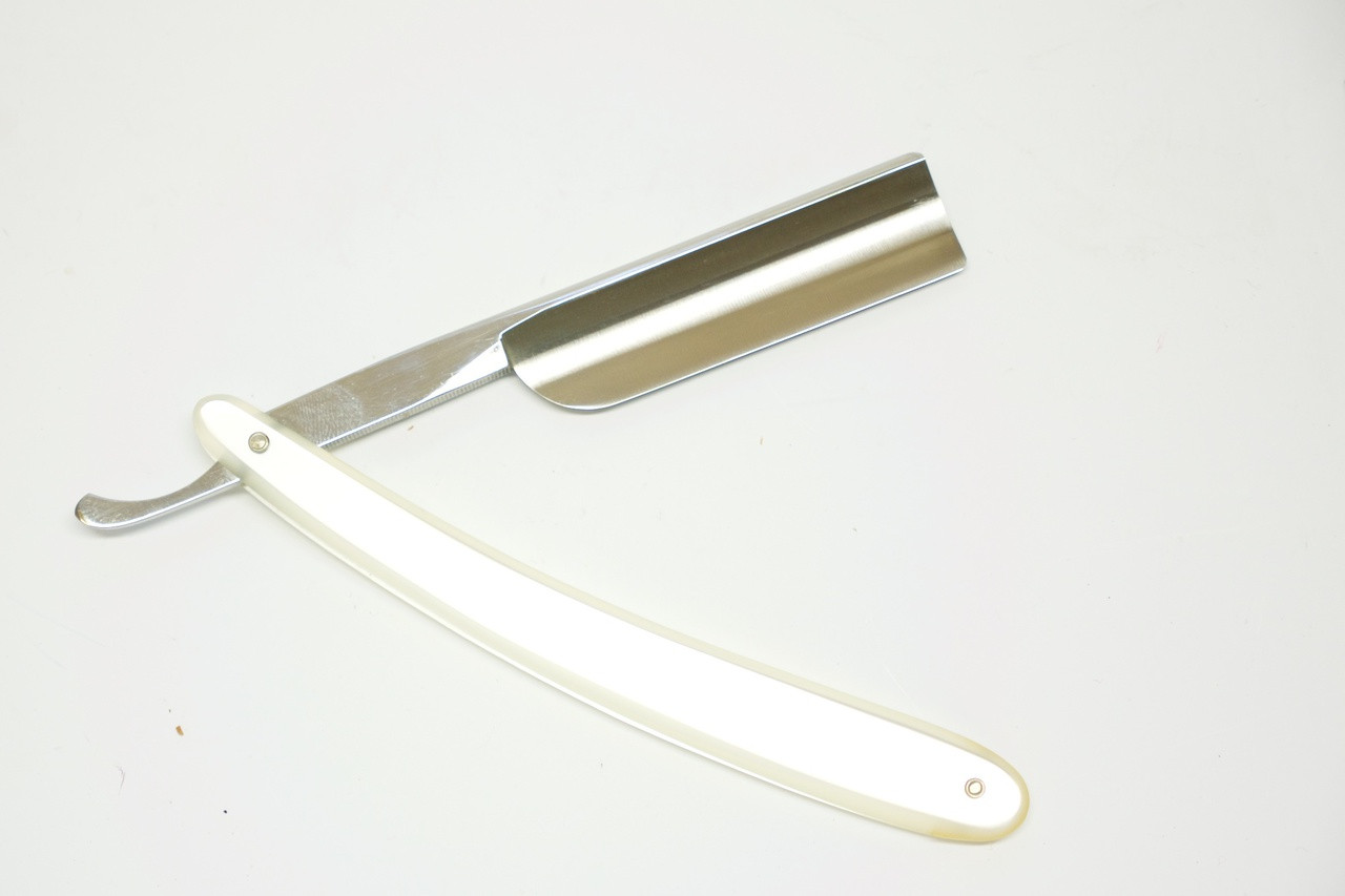 NOS Iwasaki Western Straight razor