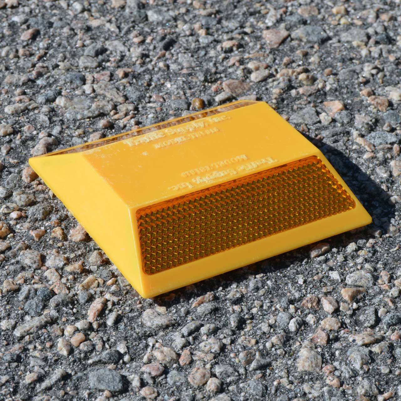 Plastic Road Reflectors | Stop-Painting.com