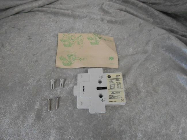 General Electric Side Mounted Aux. Contact Blocks (BCLL20) New in Box ...