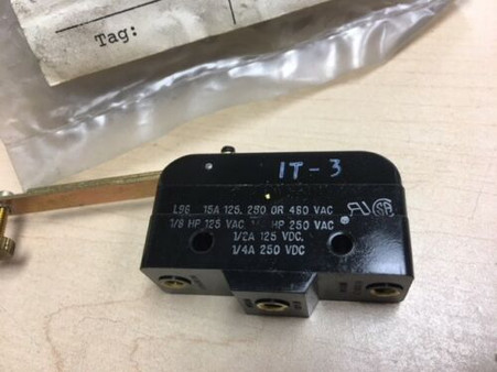 662A143H01 LATCH CHECK SWITCH DHP BREAKER WESTINGHOUSE