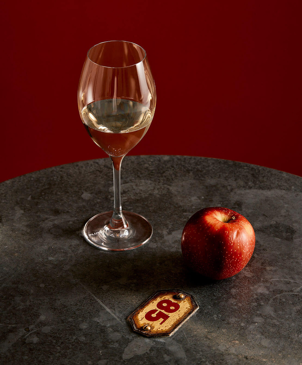 PLUMM VINTAGE WHITE A – Plumm