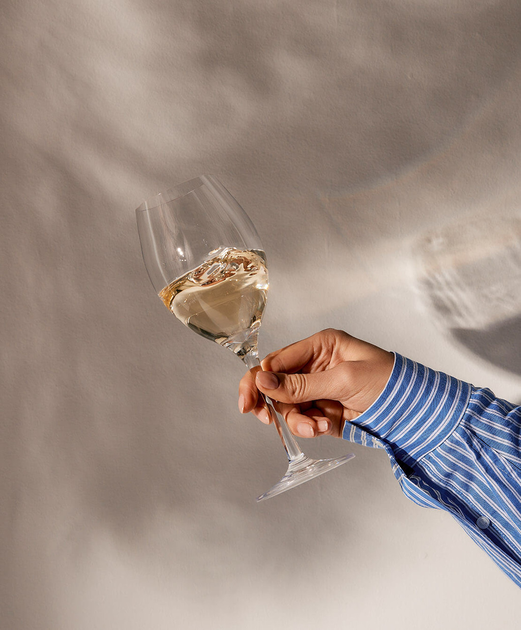 PLUMM OUTDOORS WHITE A – Plumm