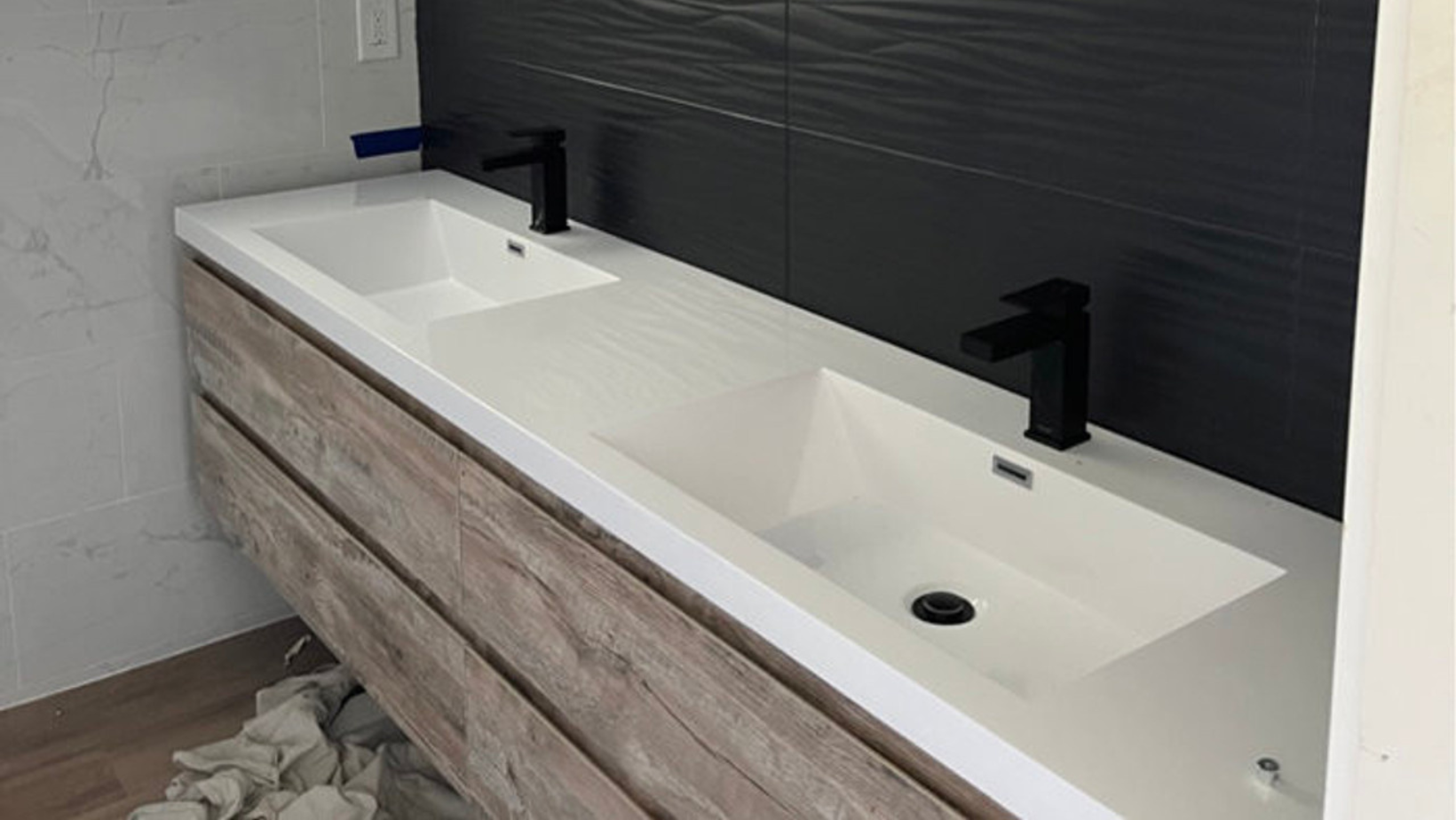 13 Best Rustic Bathroom Vanity 2025: Farmhouse & Natural Style - Moreno ...