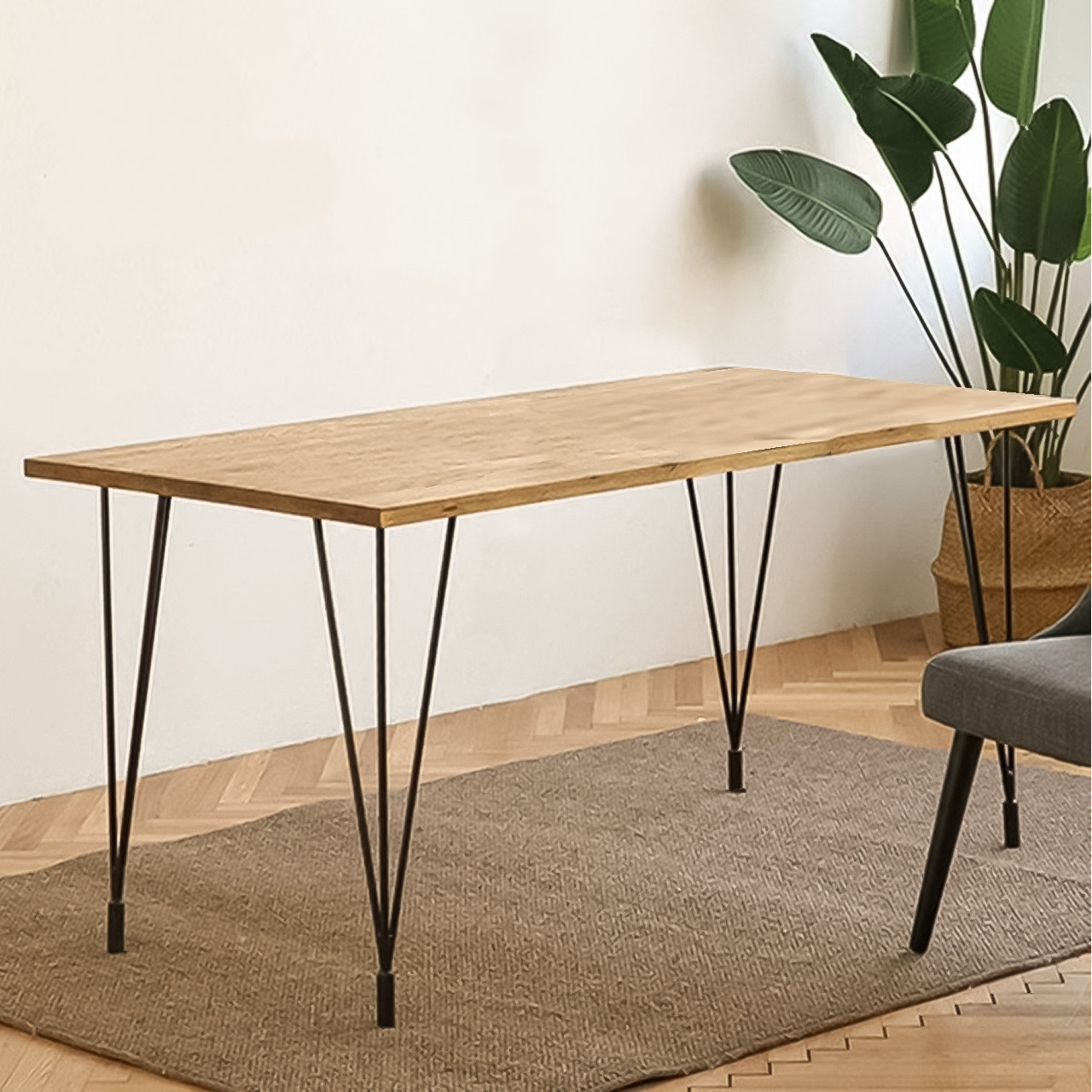 Saga Dining Table