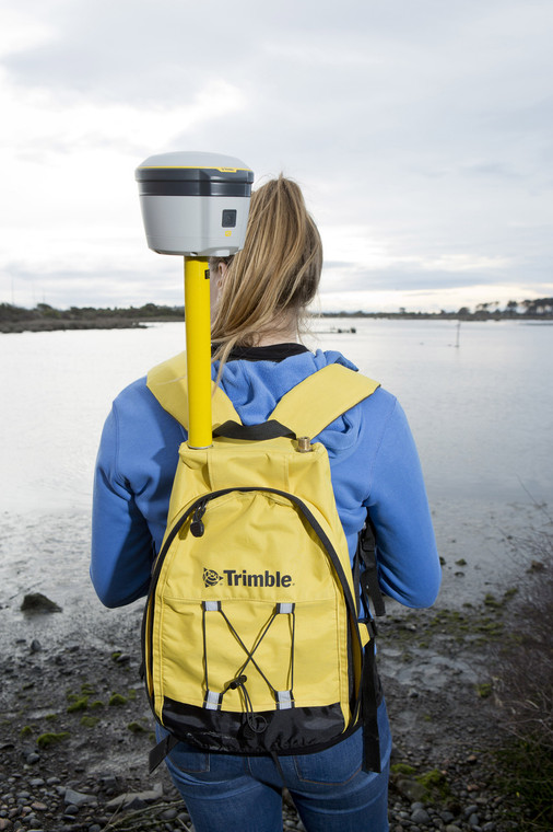 Trimble R2 GNSS Receiver