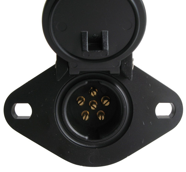 TRAILER PLUGS AND SOCKETS