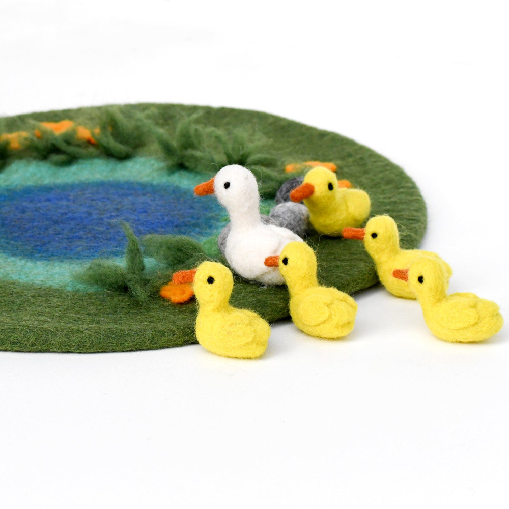 Tara Treasures Duck Pond with 6 Ducks Play Mat Playscape | MiniZoo Felt ...