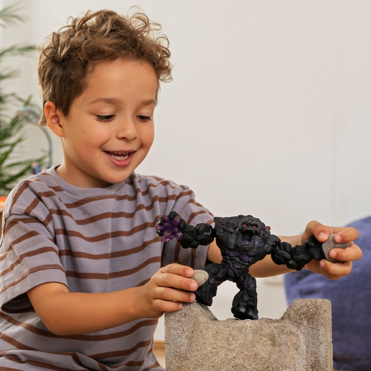 Schleich Shadow Stone Monster | MiniZoo Eldrador Models