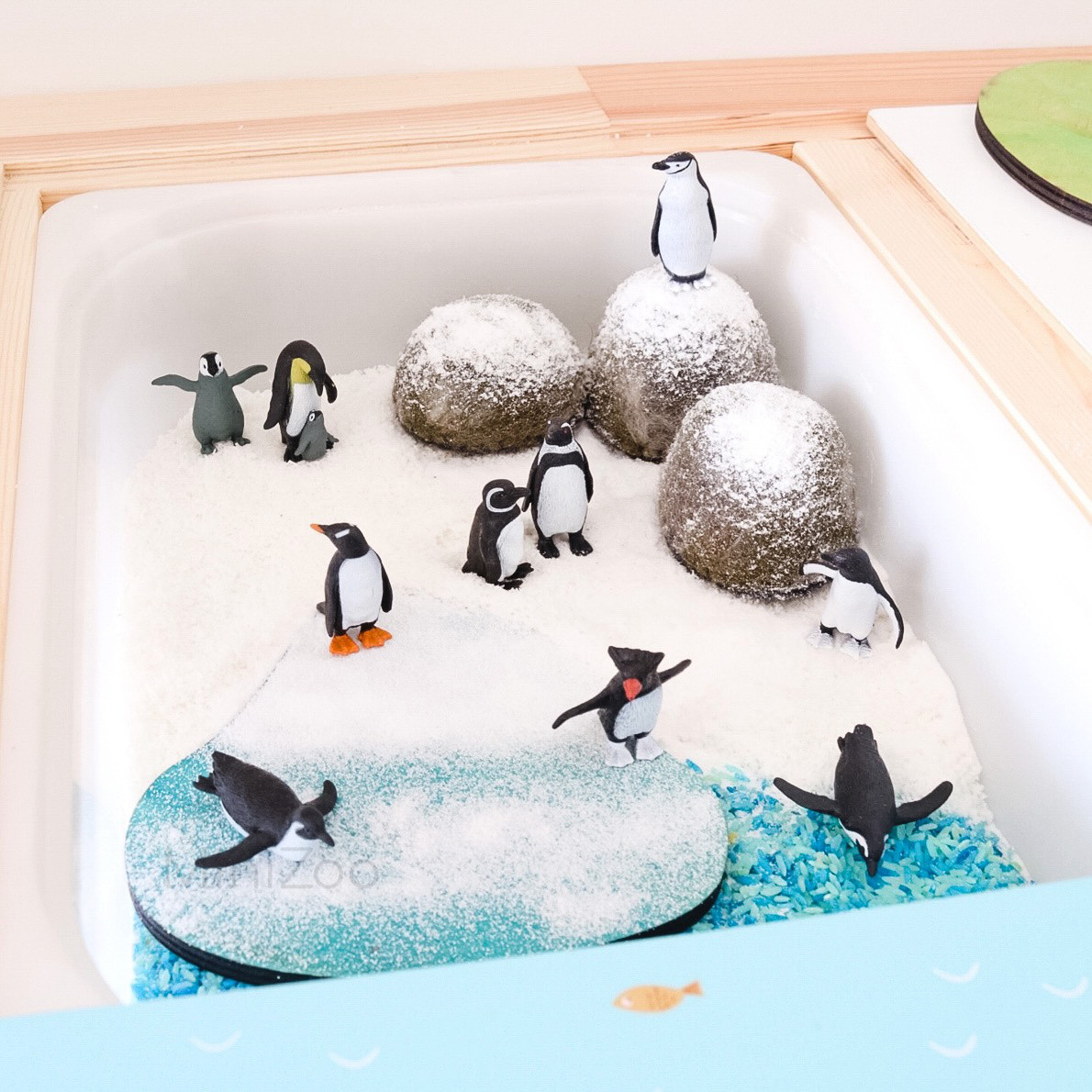 Safari Ltd Penguins Toob 683404