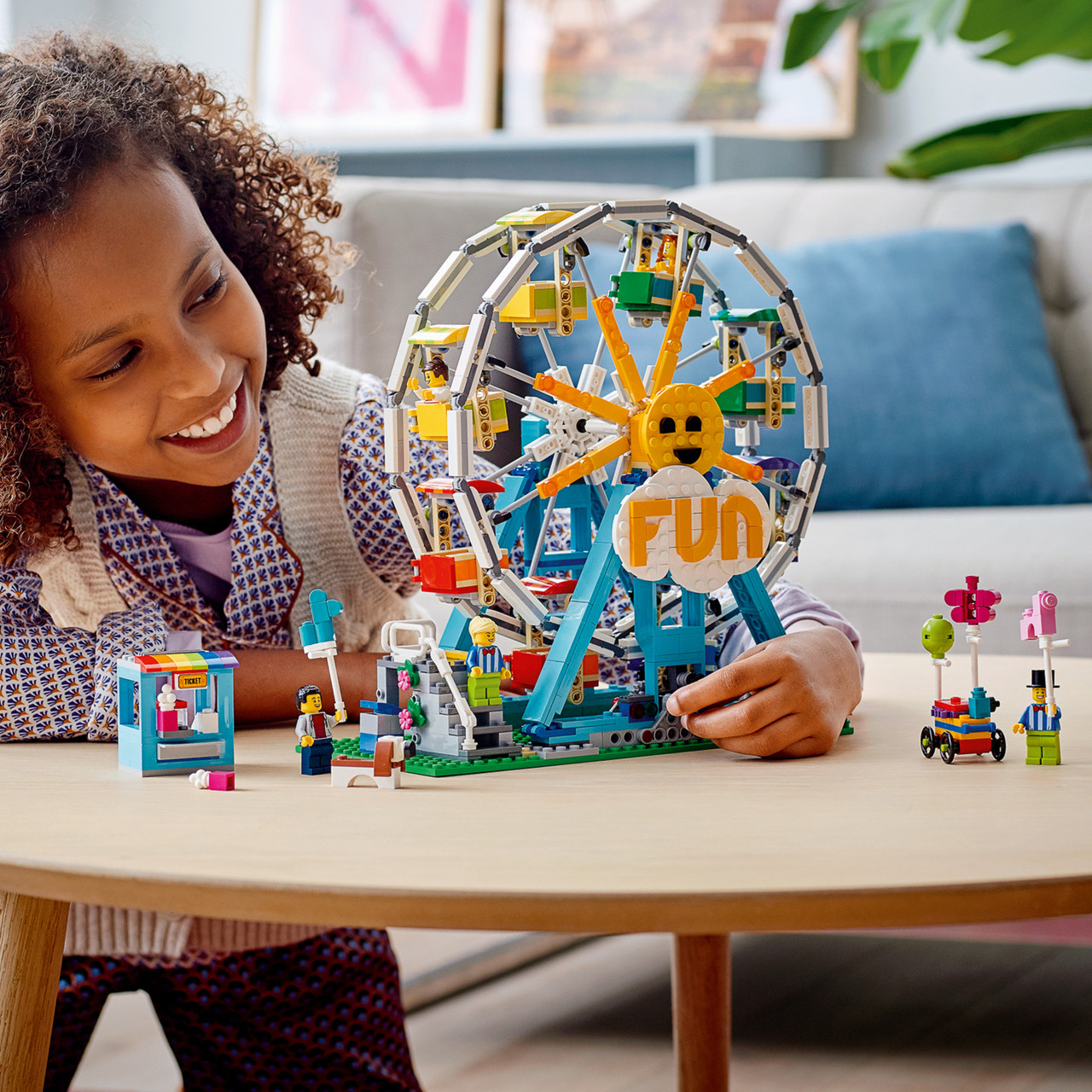 LEGO Creator 3in1 Ferris Wheel 31119 Building Toy with 5 Minifigures ...