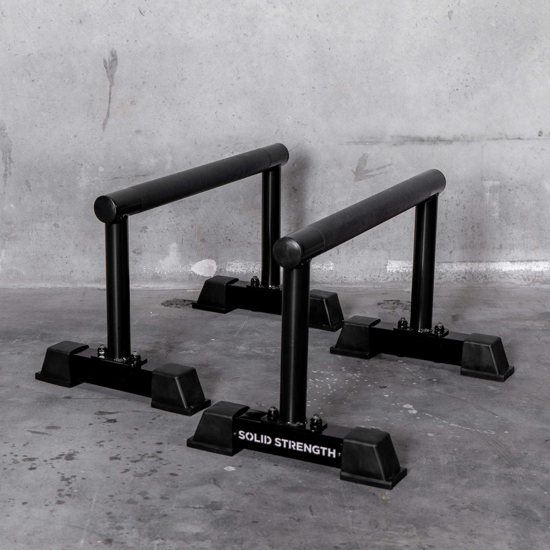 ADJUSTABLE DUMBBELLS | SOLID STRENGTH EQUIPMENT