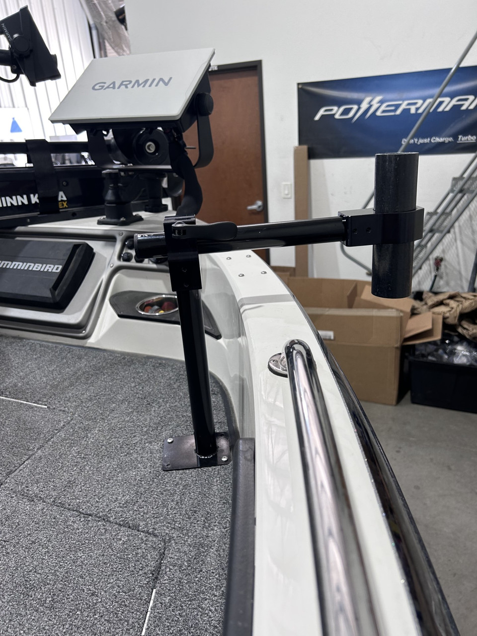 The ProDucer Basic "HighRise" transducer pole system