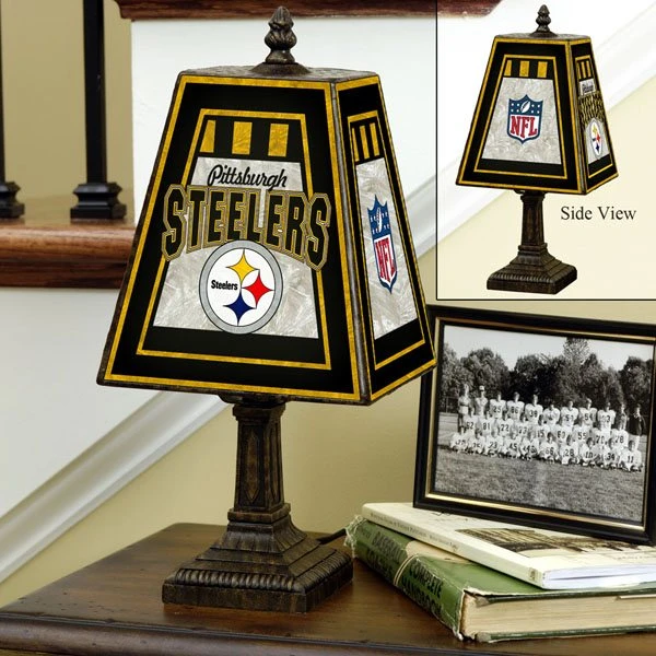 Dallas Cowboys NFL Hand-Painted Art Glass Table Lamp - Sports Unlimited