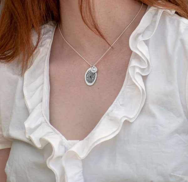 Fingerprint Jewelry Made With Your Loved One's Actual Fingerprints