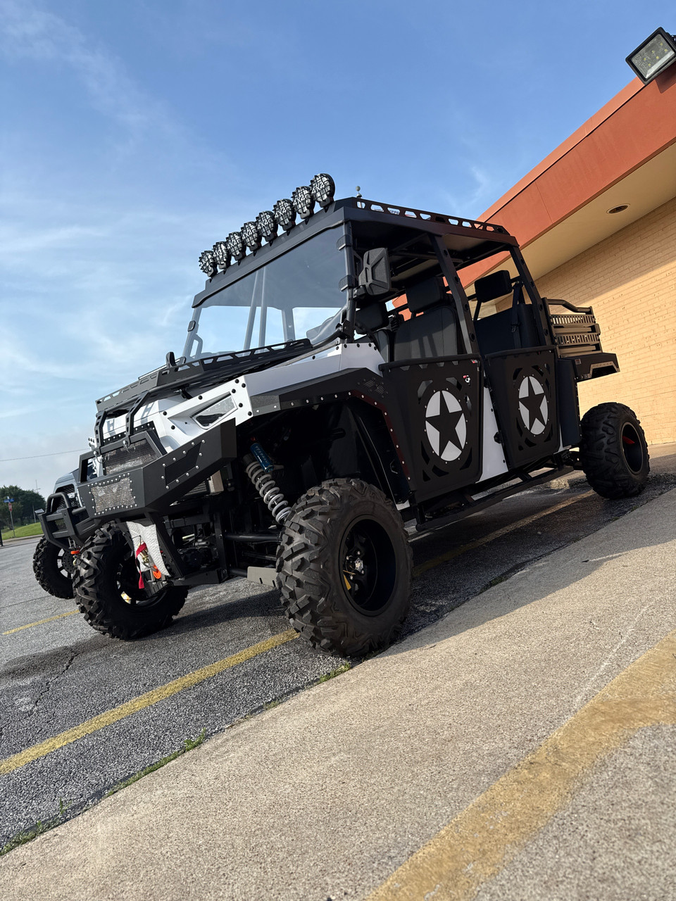 Display model Vitacci Conqueror 1000 DLX UTV 81HP EFI | 360Powersports
