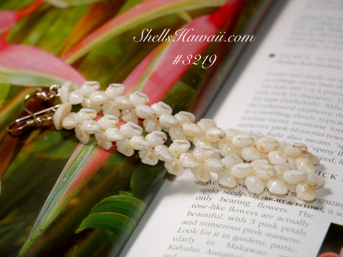 Niihau shell jewelry Made with aloha...by Janjira!