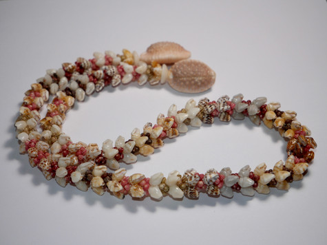 18” unique multi color of Momi, Kahelelani candy corn four strands ...