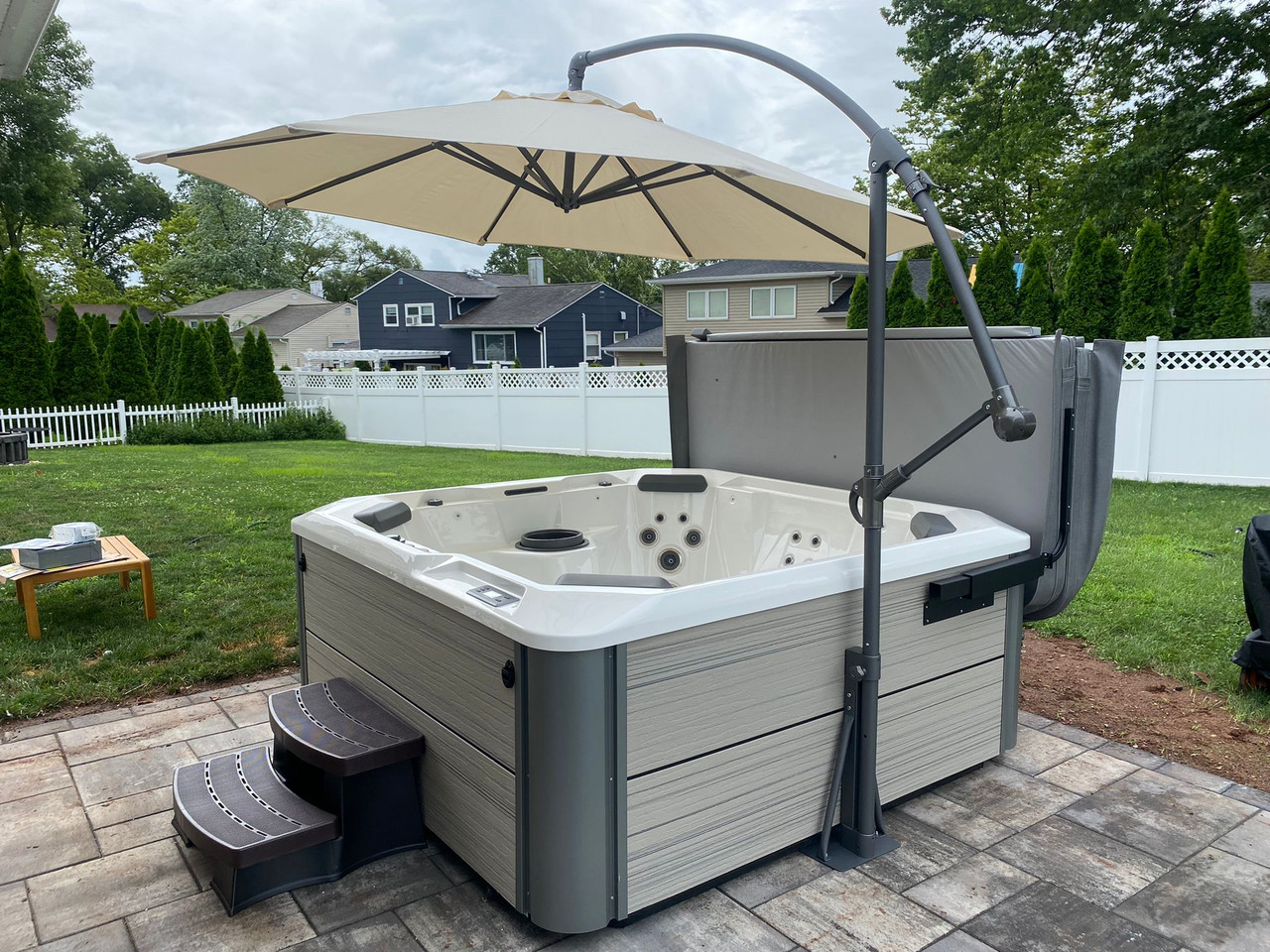Cantilevered Spa Pool Umbrella NZ | Hot Spring Spas