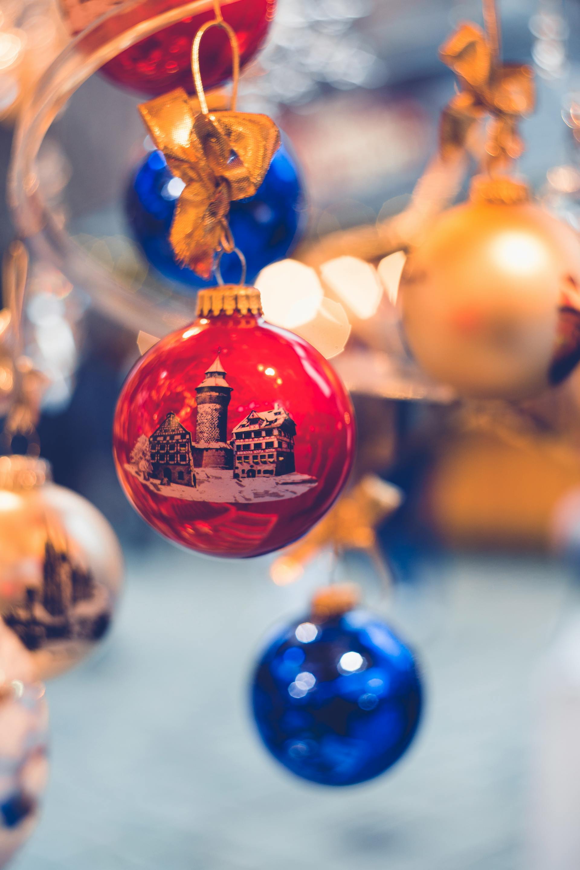 How to Display Hand-Painted Baubles - Artisan Ornaments