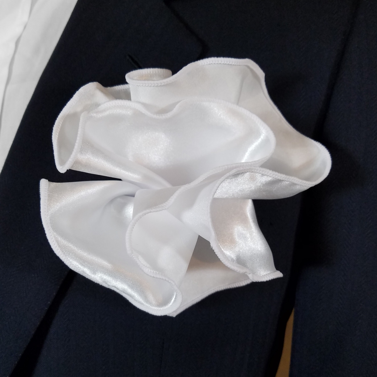 White Satin 2-in-1 Pouf Round Pocket Square - Vavra's Menswear