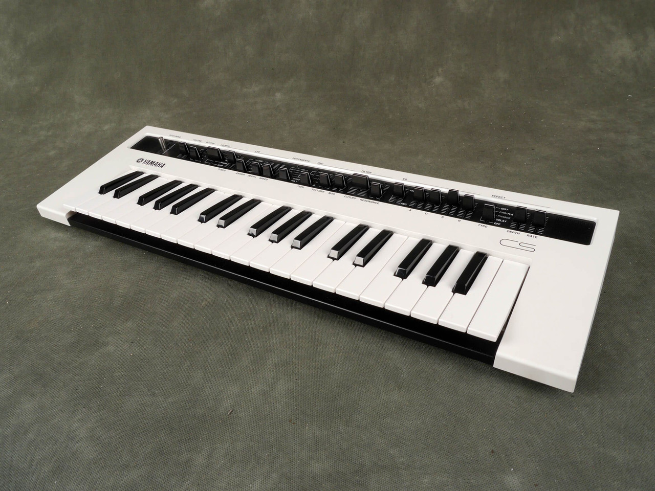 Yamaha Reface CS Synthesizer w/Box & PSU - 2nd Hand