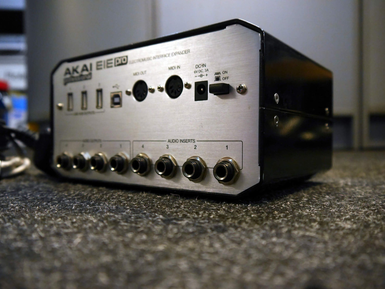 AKAI EIE Pro USB Audio Interface w/PSU & USB Cable - 2nd Hand (105196)