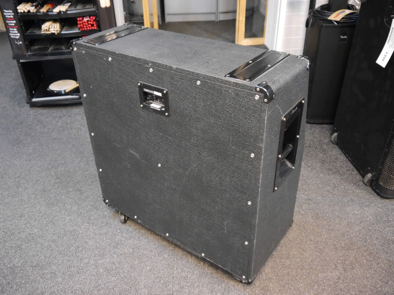 Marshall 1960AV Angled Speaker Cabinet w/Cover - 2nd Hand **COLLECTION ...