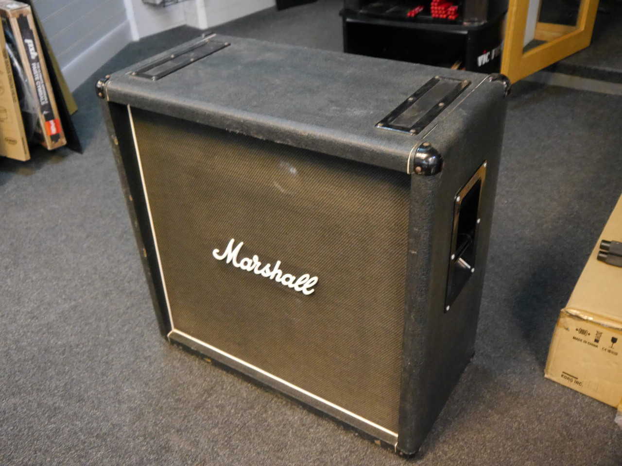 Marshall 2x12 Speaker Cabinet w/Cover - 2nd Hand **COLLECTION ONLY**