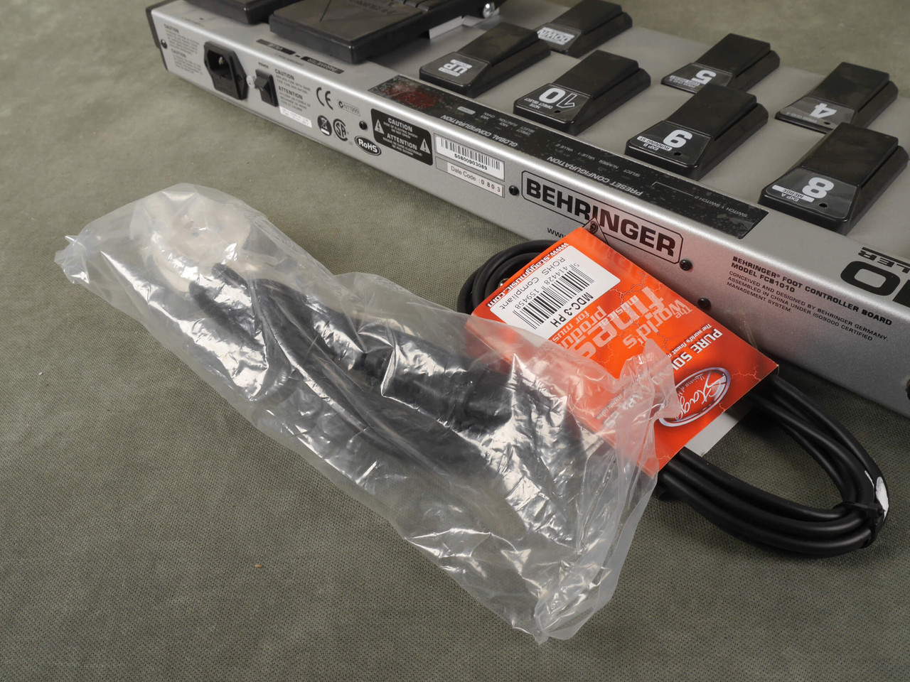Behringer FCB1010 MIDI Foot Controller w/Box & PSU - 2nd Hand