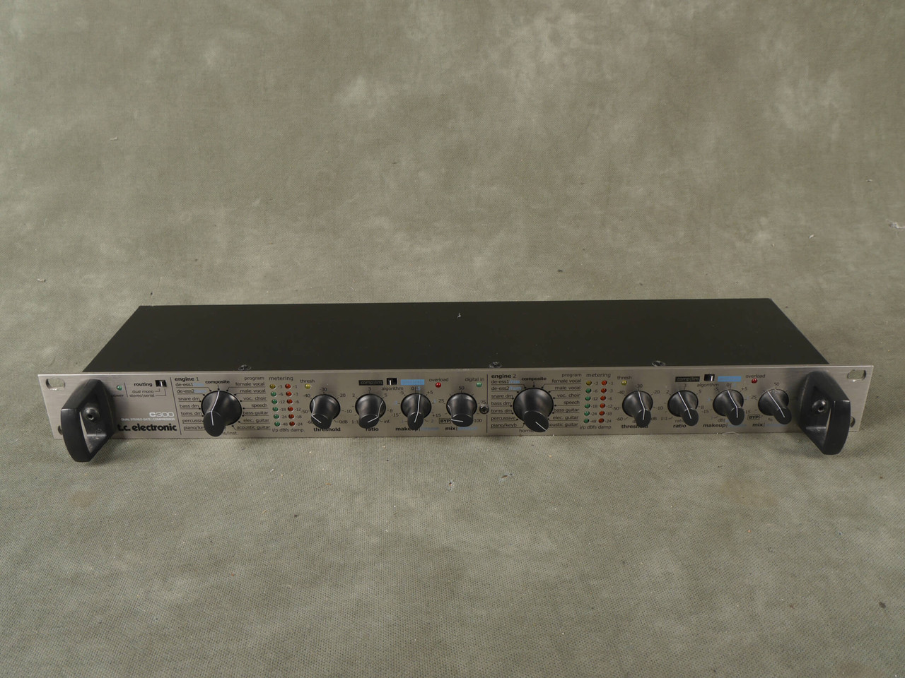 TC Electronic C300 Stereo Rack Compressor - 2nd Hand