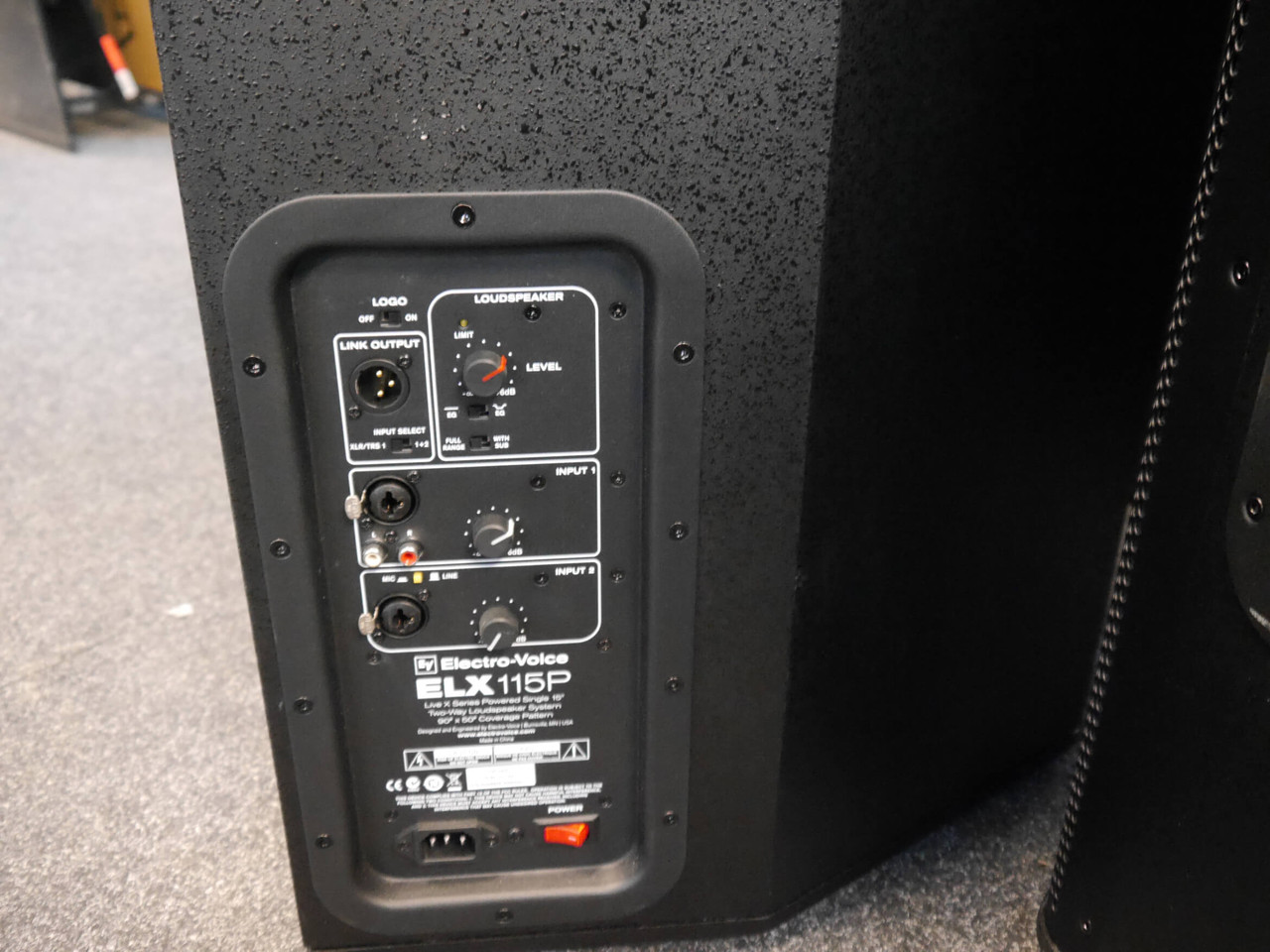 Electro Voice ELX115P Powered Loudspeakers - Pair w/Cover - 2nd Hand