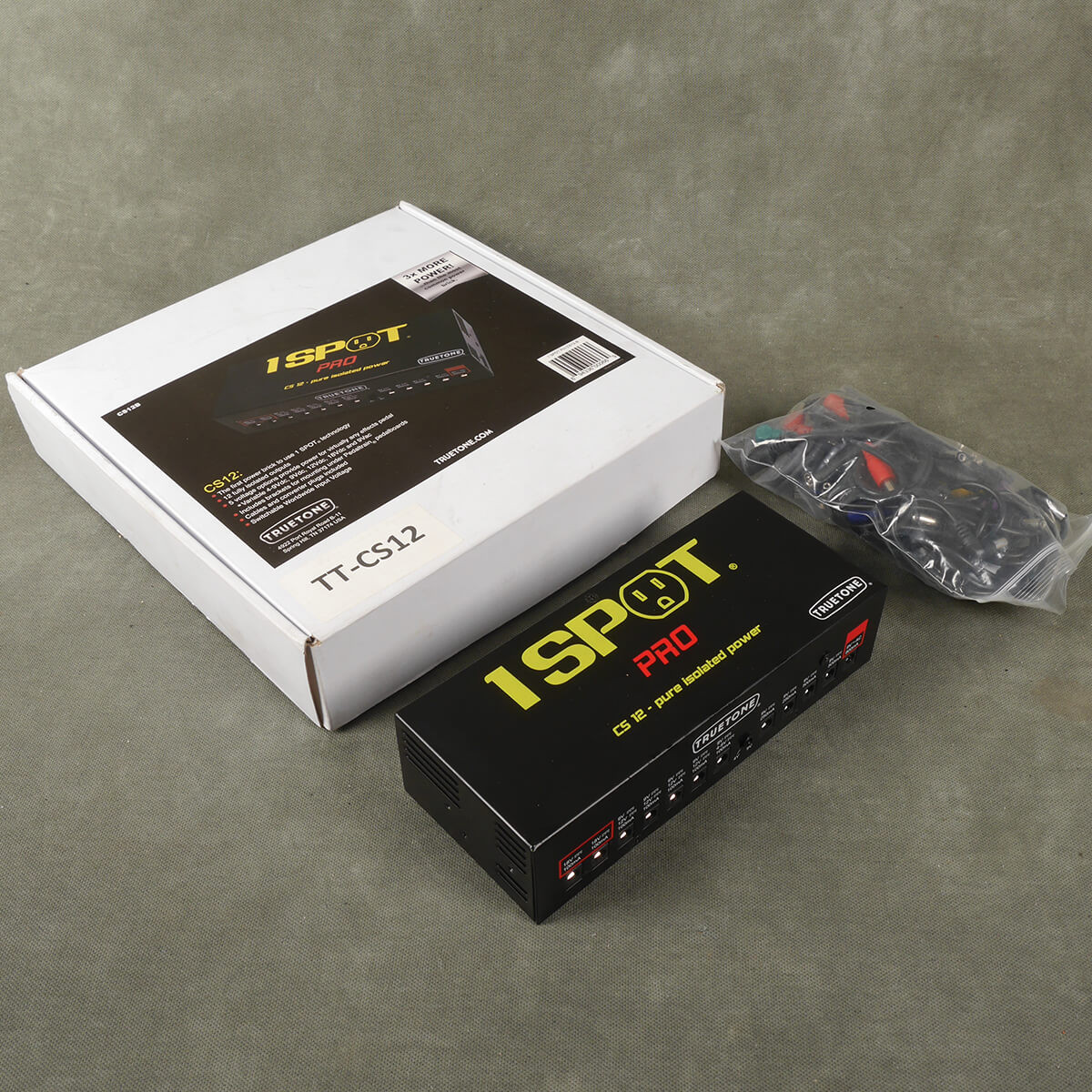 1Spot CS12 Pro Pedalboard Power Supply w/Box - 2nd Hand