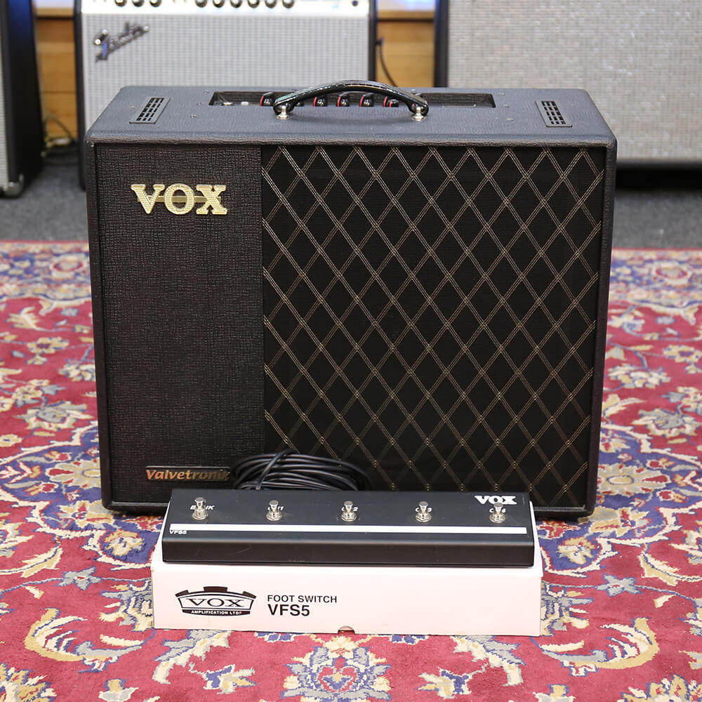 Vox Valvetronix VT100X Combo Amp VFS5 Footswitch - 2nd hand - 2nd Hand