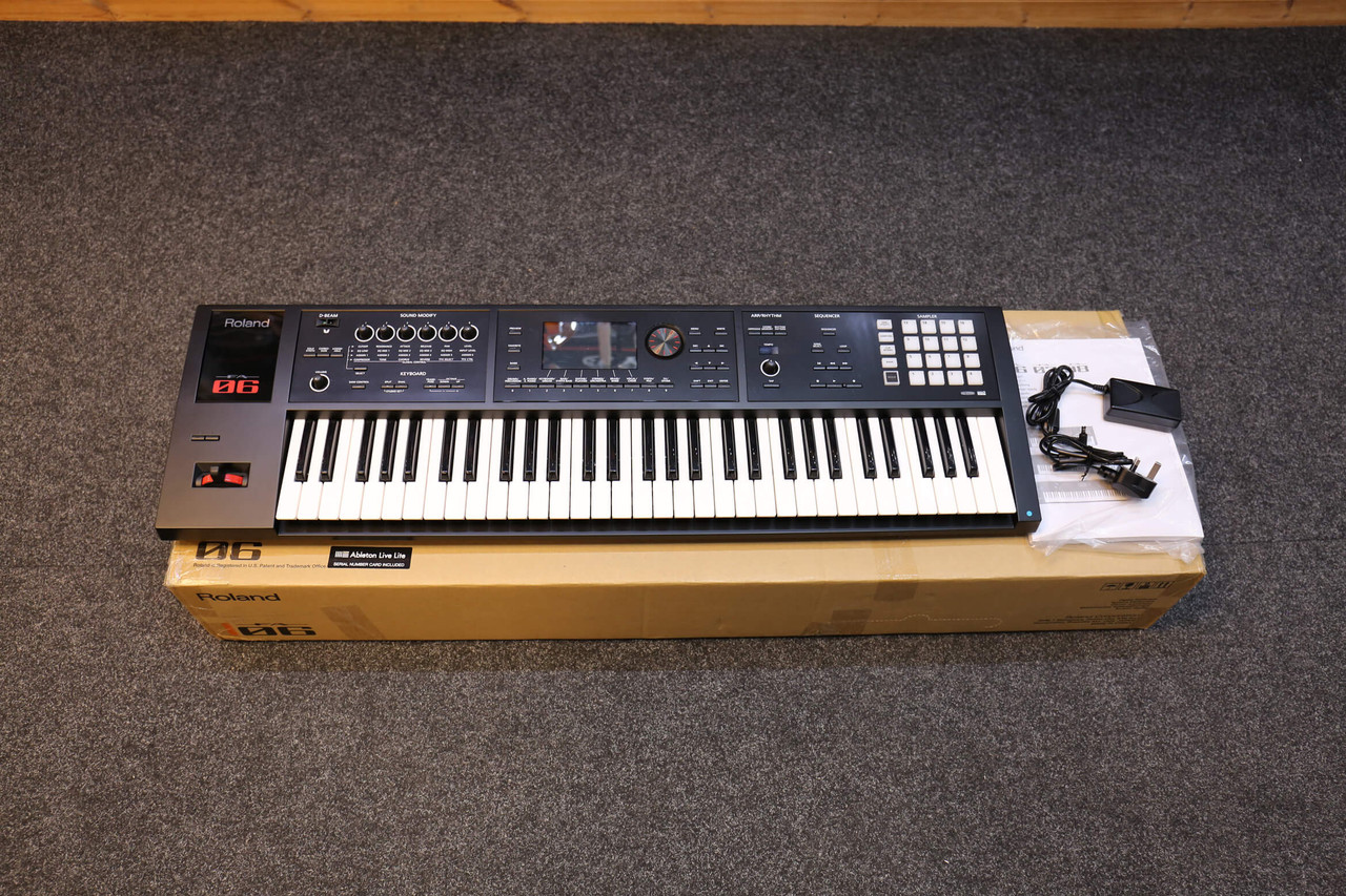 Roland FA-06 2nd Hand | Rich Tone Music