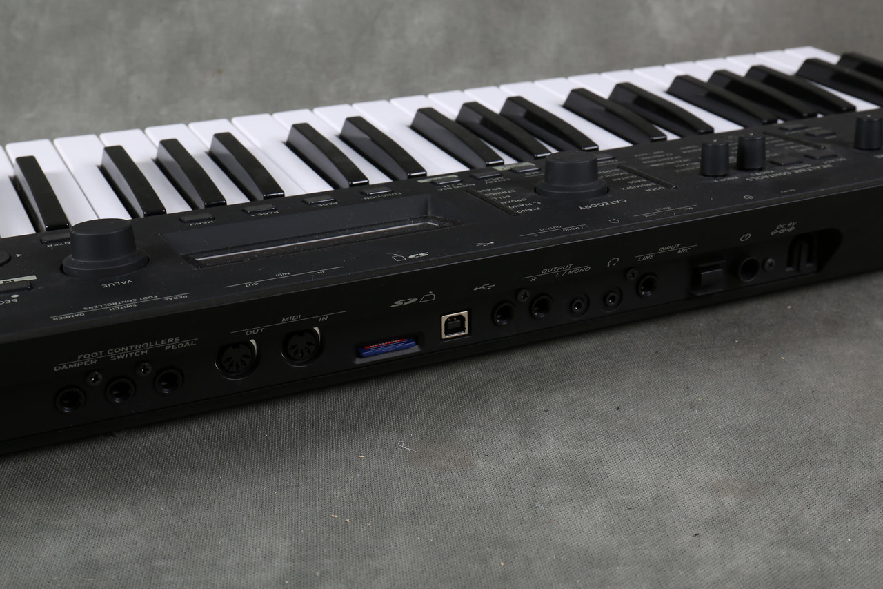 Korg Kross Keyboard Workstation PSU Included 2nd Hand | Rich Tone Music