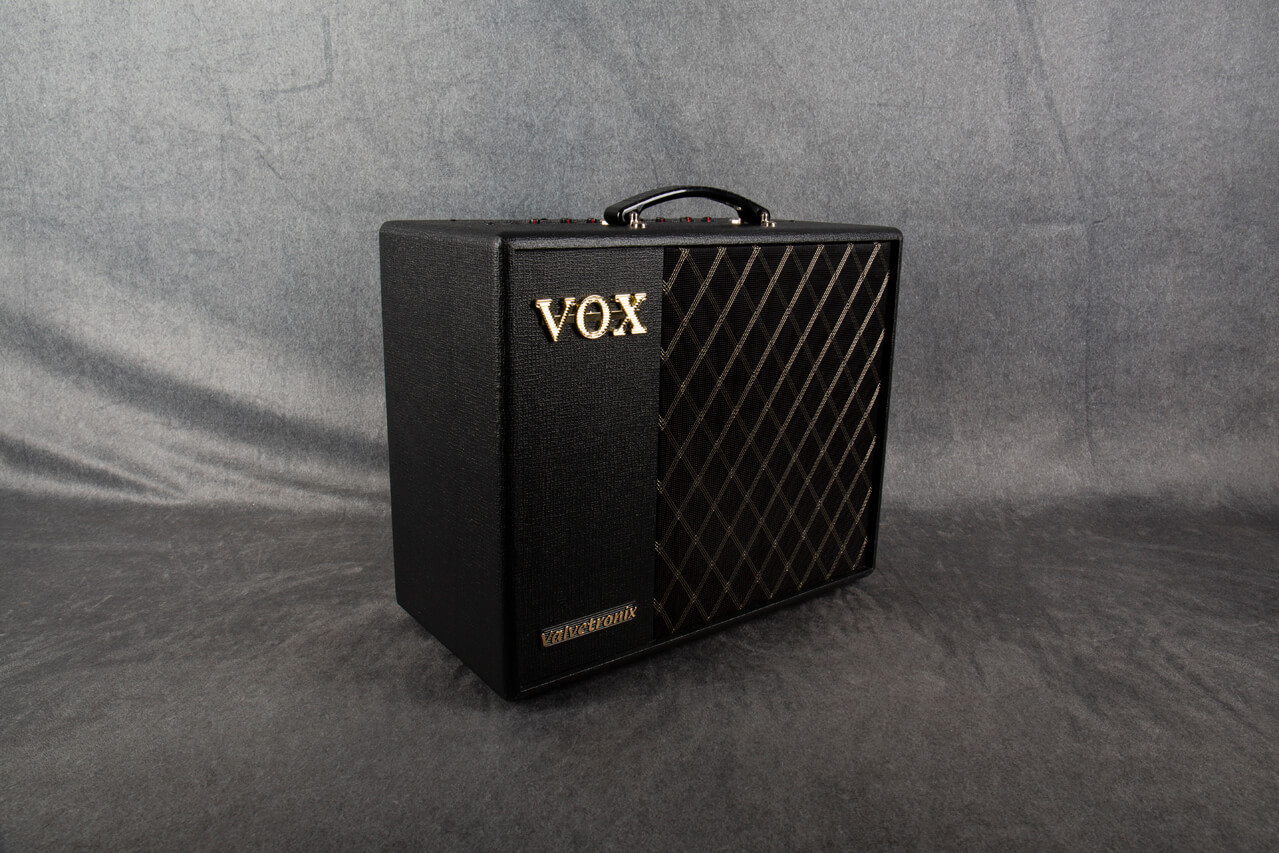 Vox Valvetronix VT40X Hybrid Amp with PSU 2nd Hand | Rich Tone Music