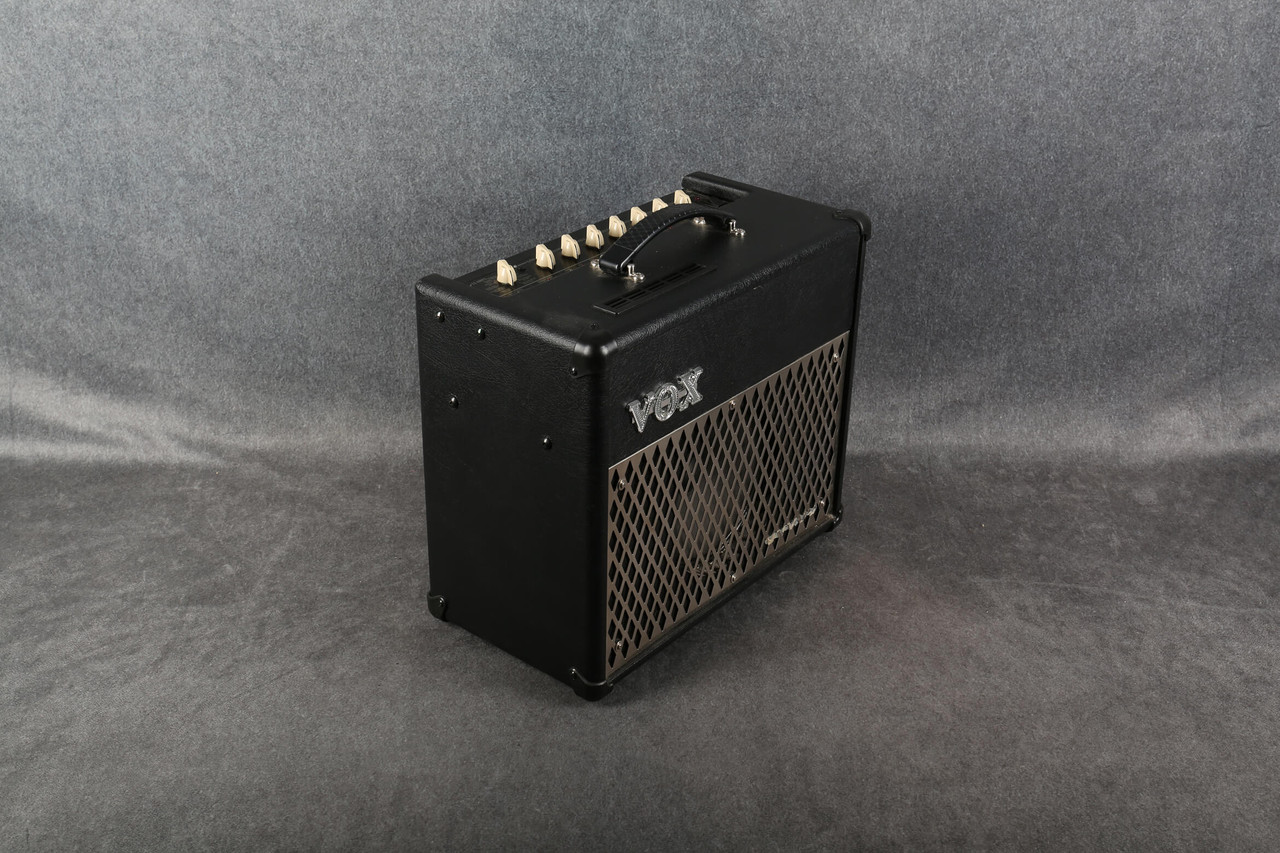 Vox Valvetronix VT15 VFS5 Footswitch 2nd Hand | Rich Tone Music