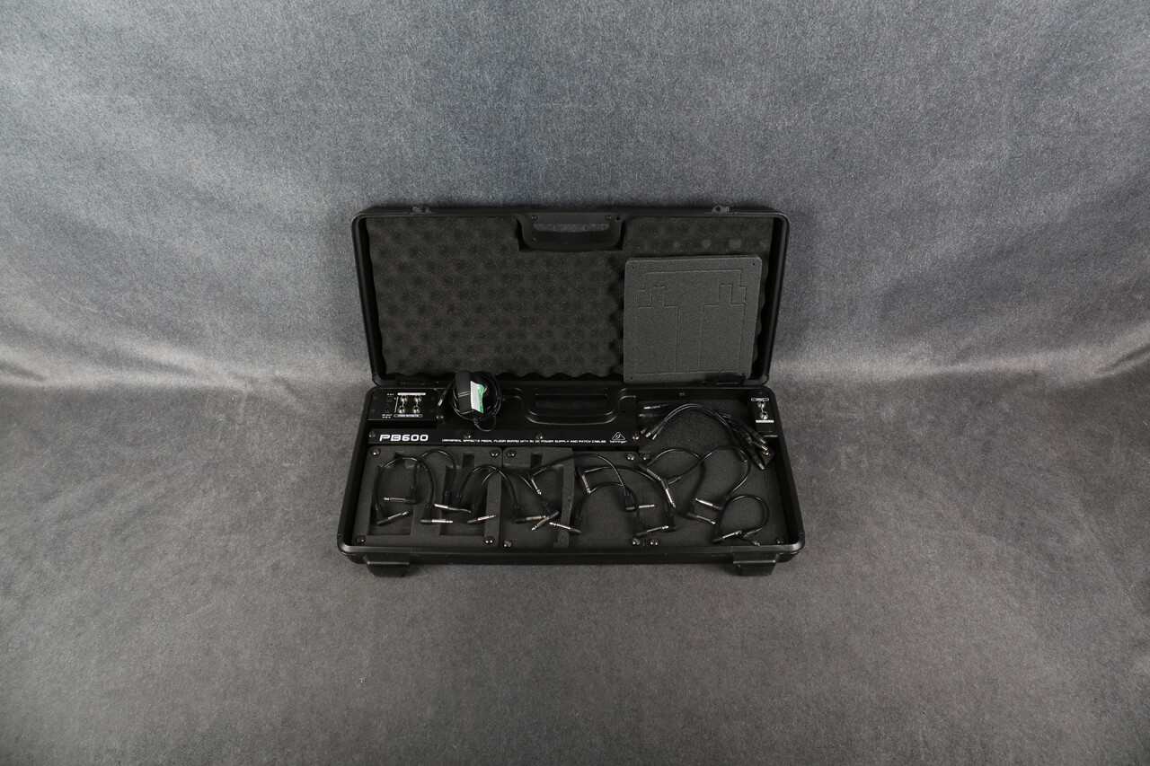 Behringer PD-600 Pedal Board with Power Supply 2nd Hand | Rich Tone Music