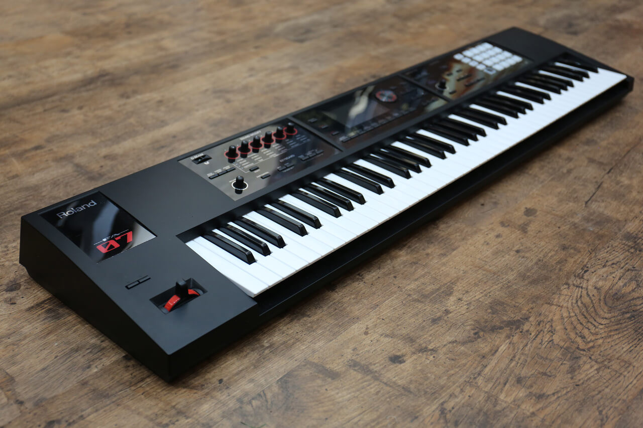 Roland FA-07 Music Workstation 2nd Hand | Rich Tone Music