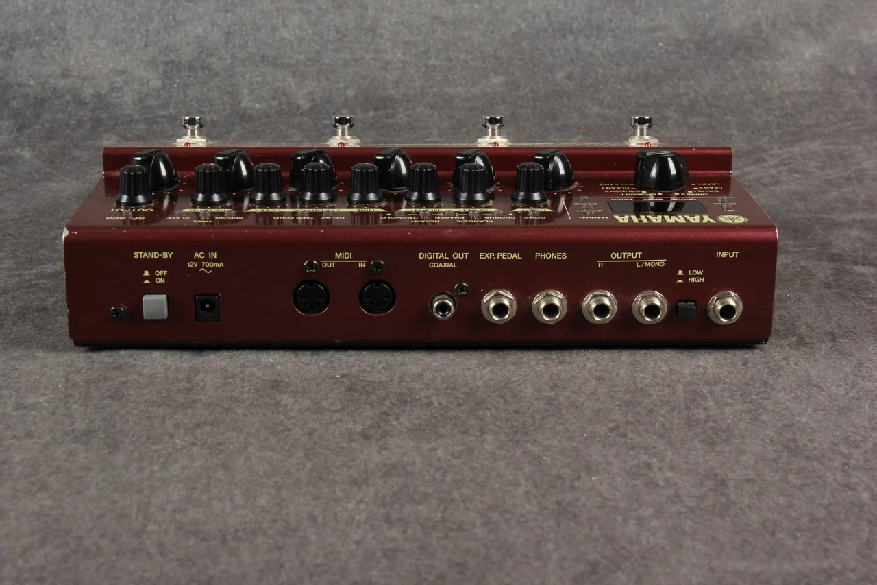 Yamaha DG Stomp Guitar Modeling Preamp 2nd Hand | Rich Tone Music